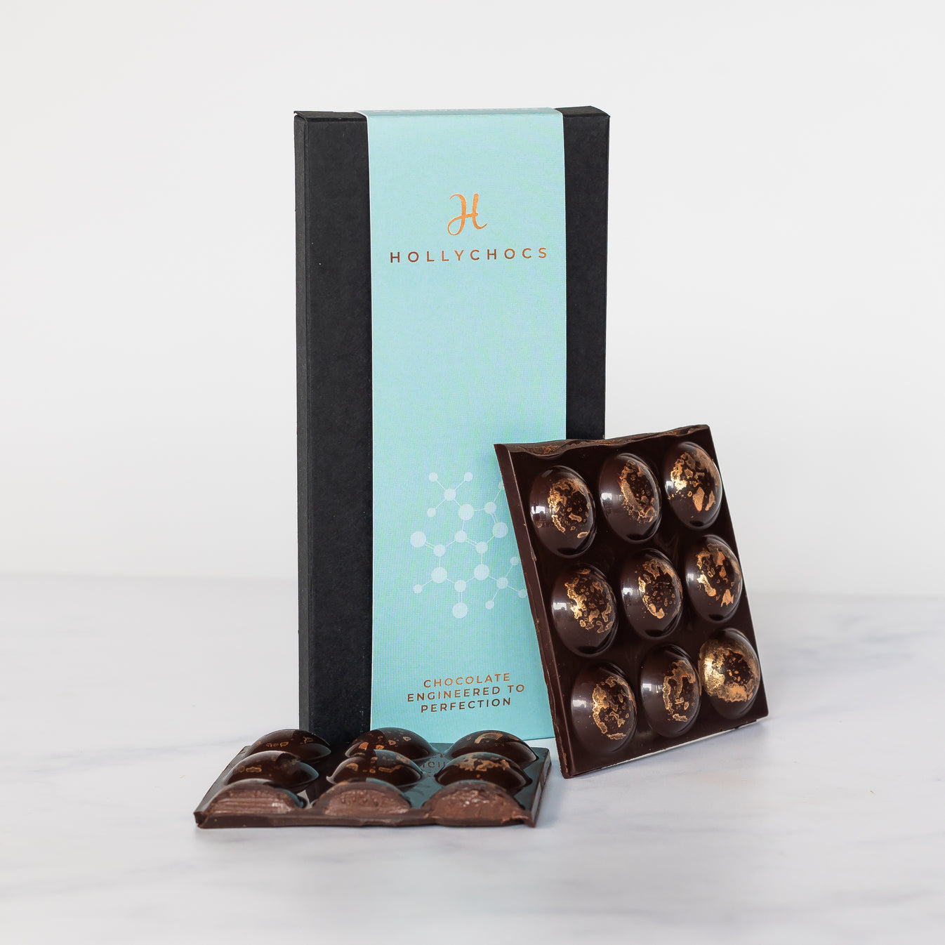 Praline Puddle Bar – Dark Chocolate & Hazelnut | Hollychocs